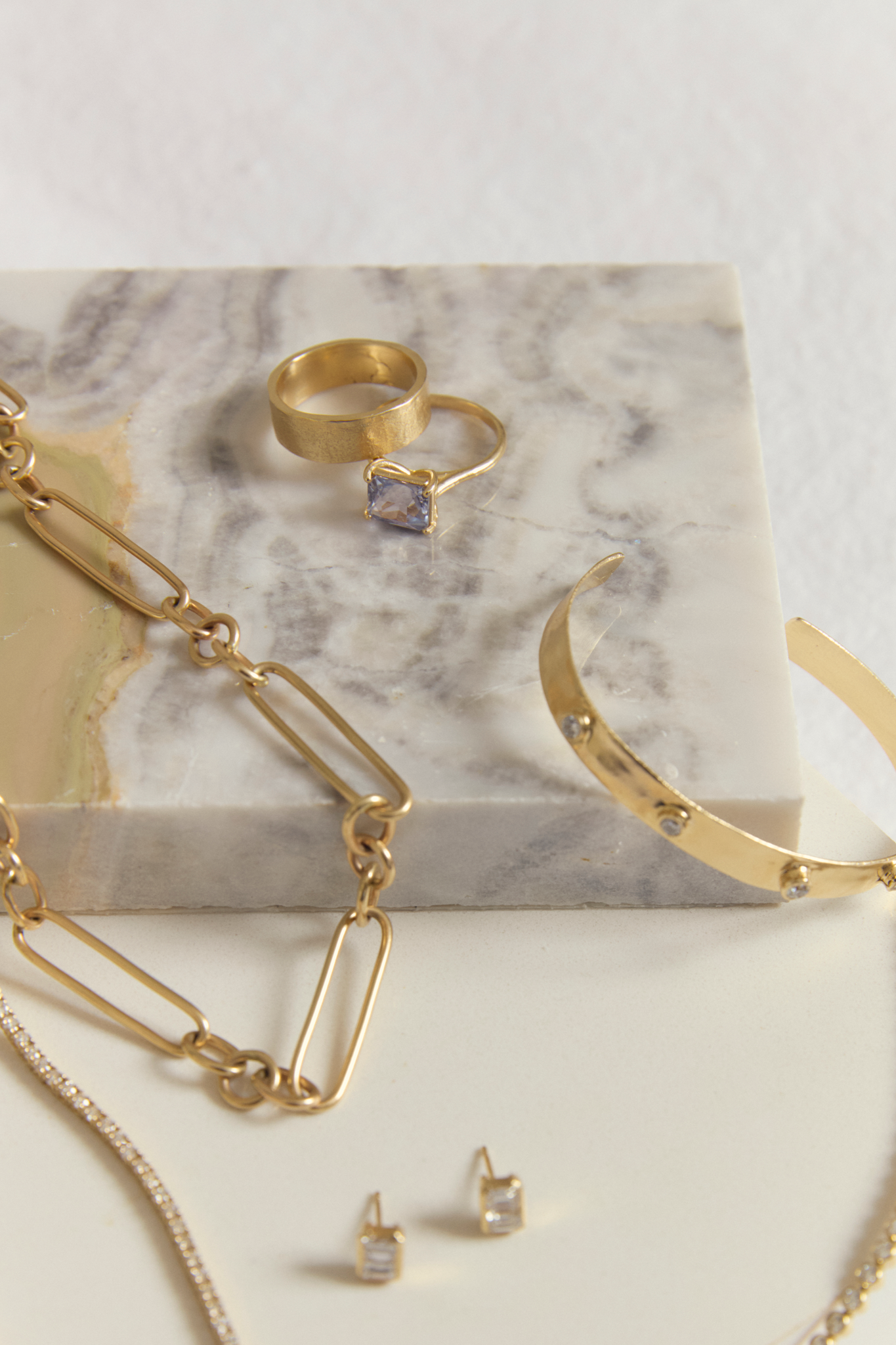 JP EMERALD CUT CATHEDRAL SET VIOLET SAPPHIRE RING | Jane Pope Jewelry